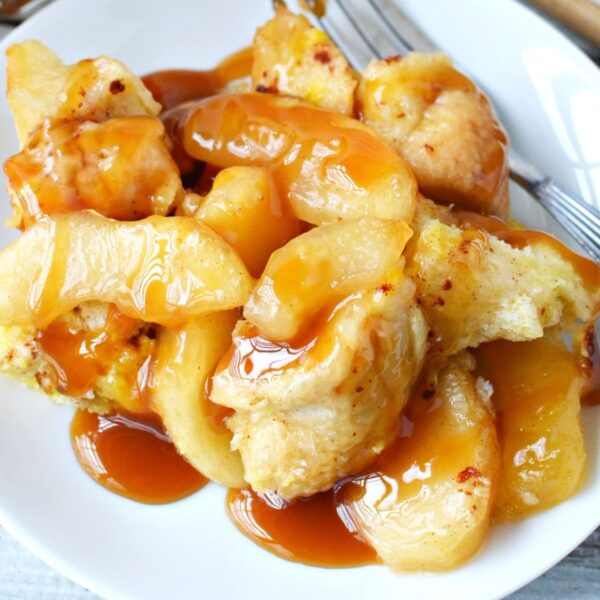 Apple Breakfast Bake with Apple Pie Filling | Salty Side Dish