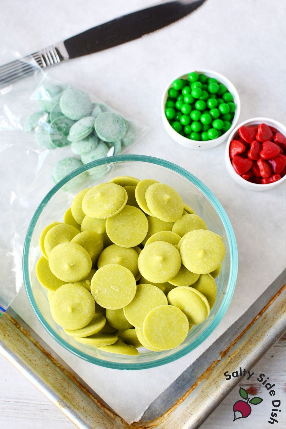 2 Ingredient Grinch Bark with Candy Hearts