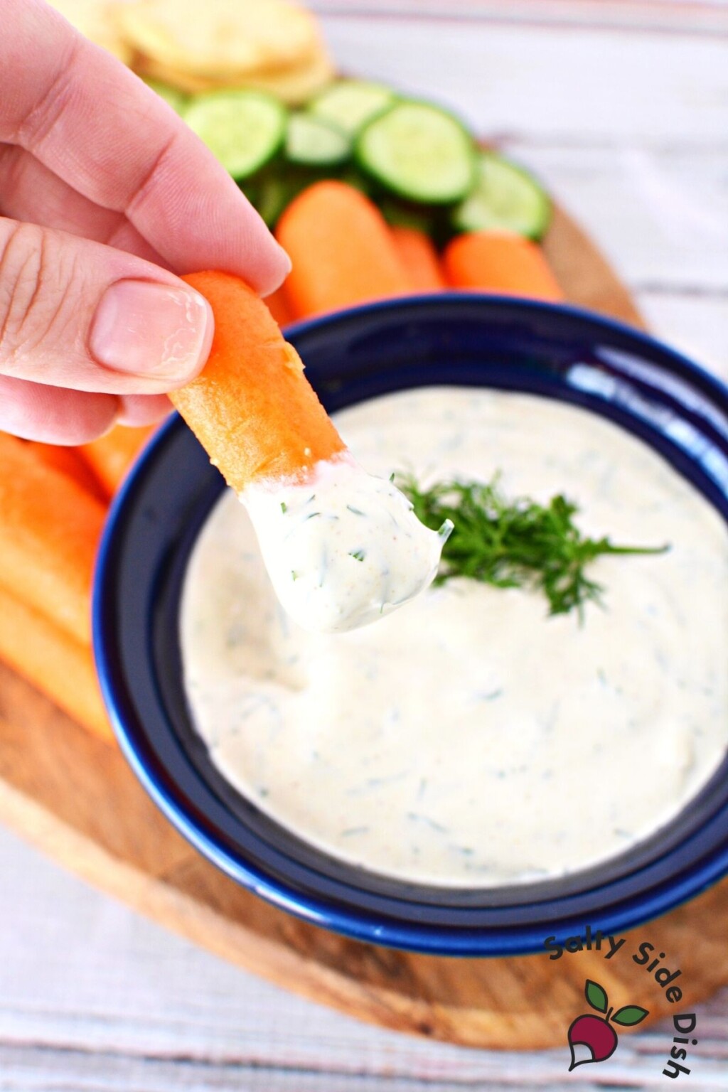 Easy Sour Cream Dip with Fresh Dill Herbs - 5 Ingredients
