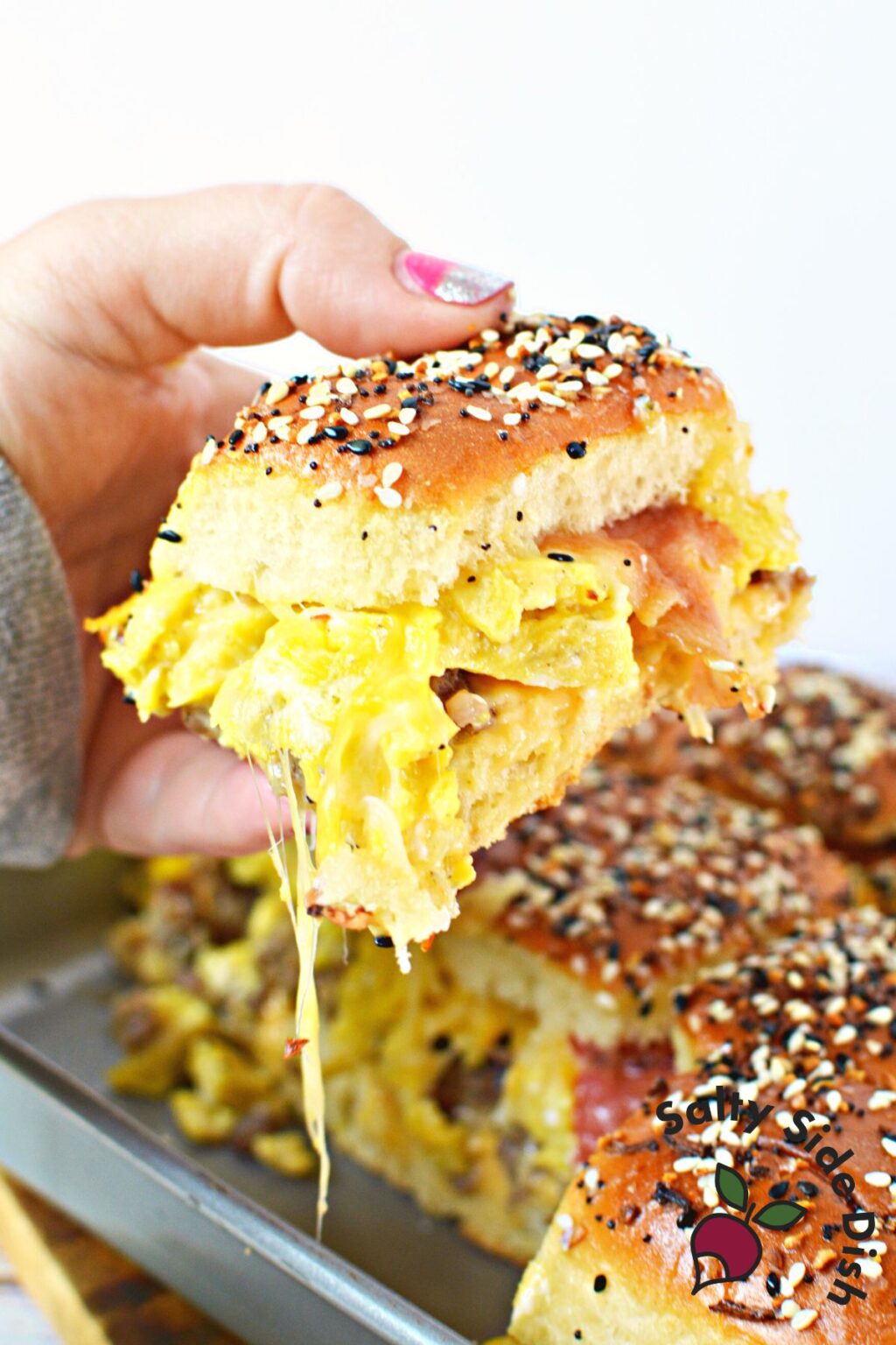 Ultimate Breakfast Sliders with Hawaiian Rolls, Eggs, and Sausage!