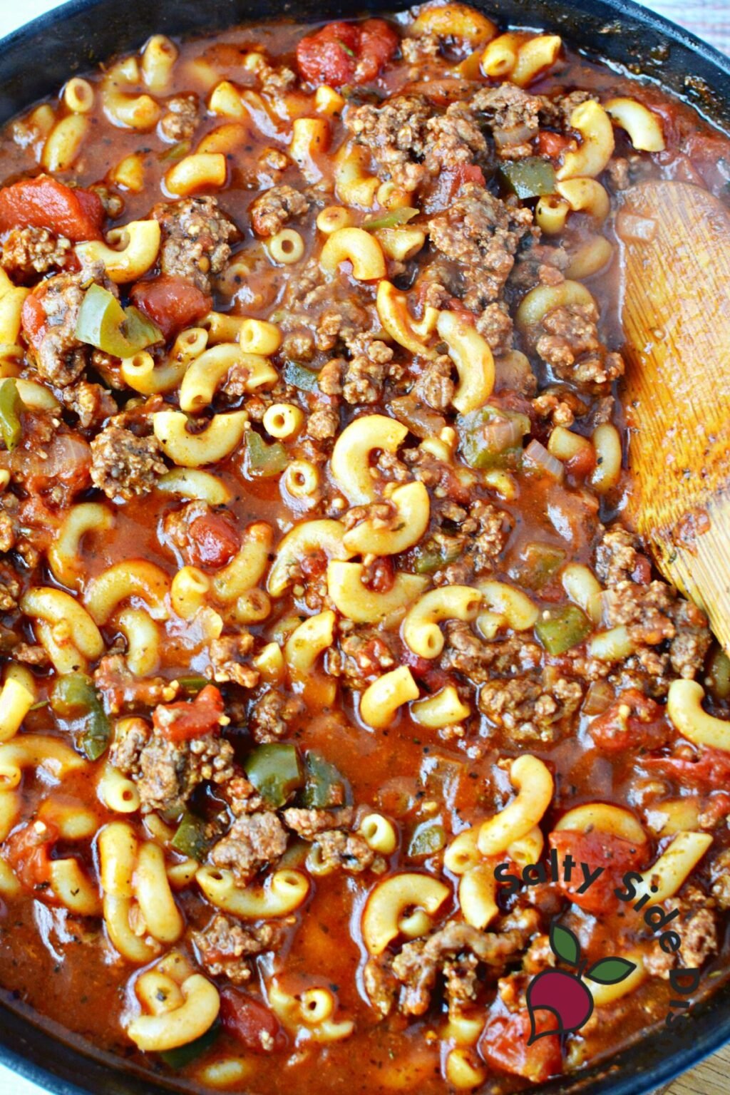 Easy Homemade Beefaroni is a Childhood Classic Recipe! ⭐